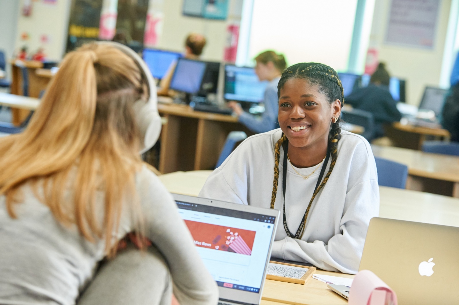 St Albans Girls' School - Life at STAGS Sixth